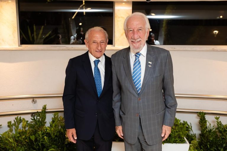 Antonio Gilberto Deggerone toma posse como novo presidente da ACP - ACP